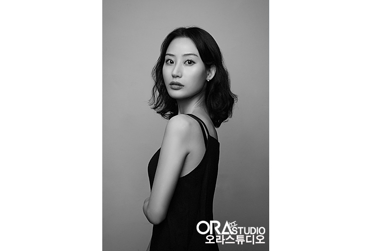 부산프로필사진/서면프로필사진/화보촬영/개인프로필사진/부산스튜디오/서면사진관/서면승무원사진/부산승무원사진/개인화보 ORASTUDIO