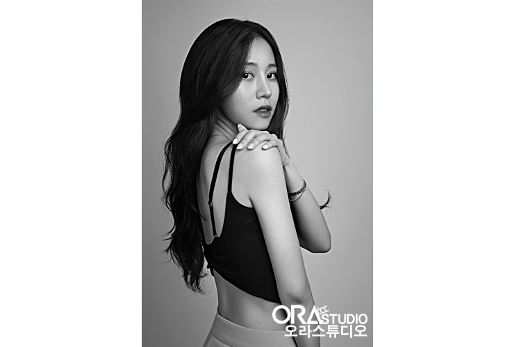 부산프로필사진/서면프로필사진/화보촬영/개인프로필사진/부산스튜디오/서면사진관/서면승무원사진/부산승무원사진/개인화보 ORASTUDIO